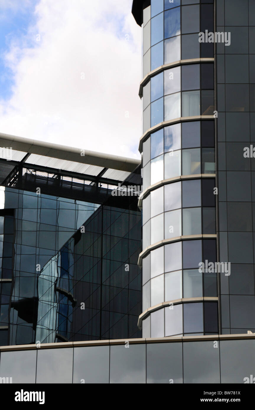 Reflective glass architecture on office building Stock Photo - Alamy