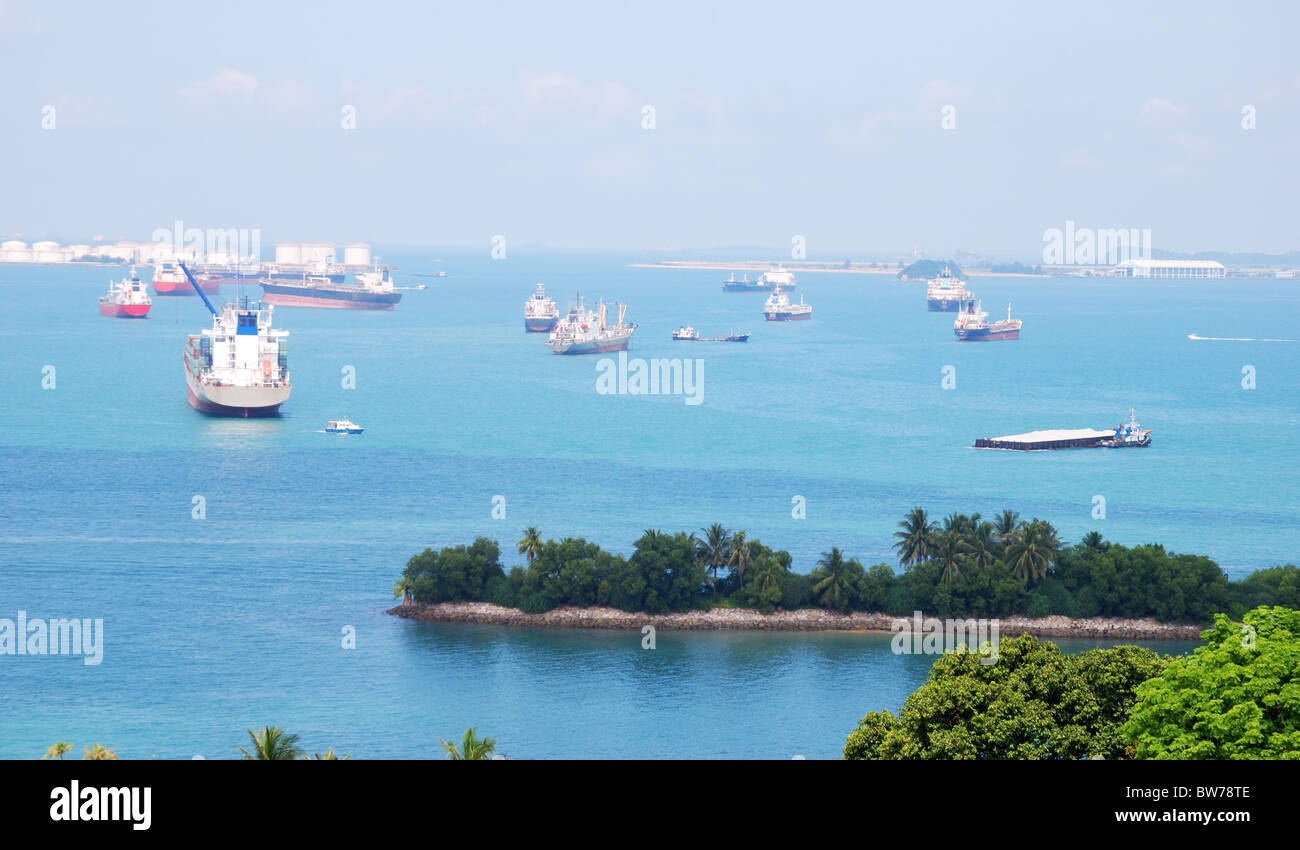 Heavy load carrier ships hi-res stock photography and images - Alamy
