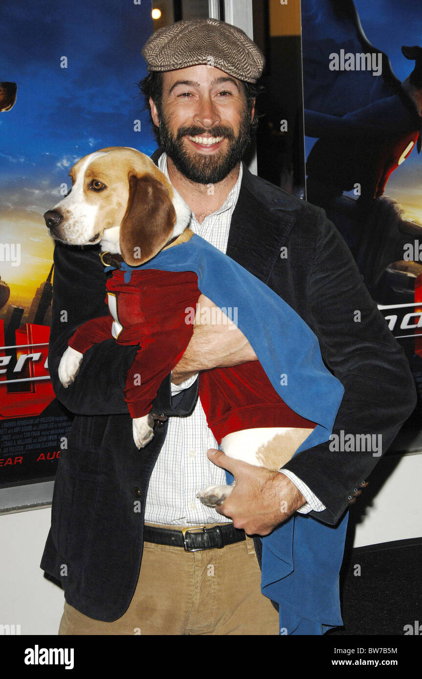 Underdog 2007 hi-res stock photography and images - Alamy