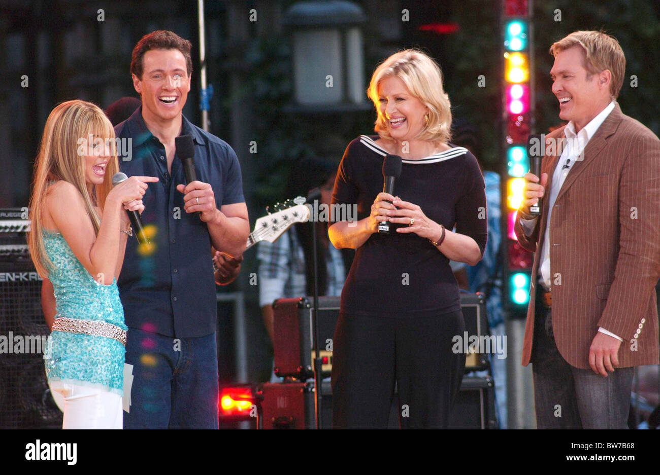 ABC Good Morning America GMA Concert with Miley Cyrus as Disney's ...