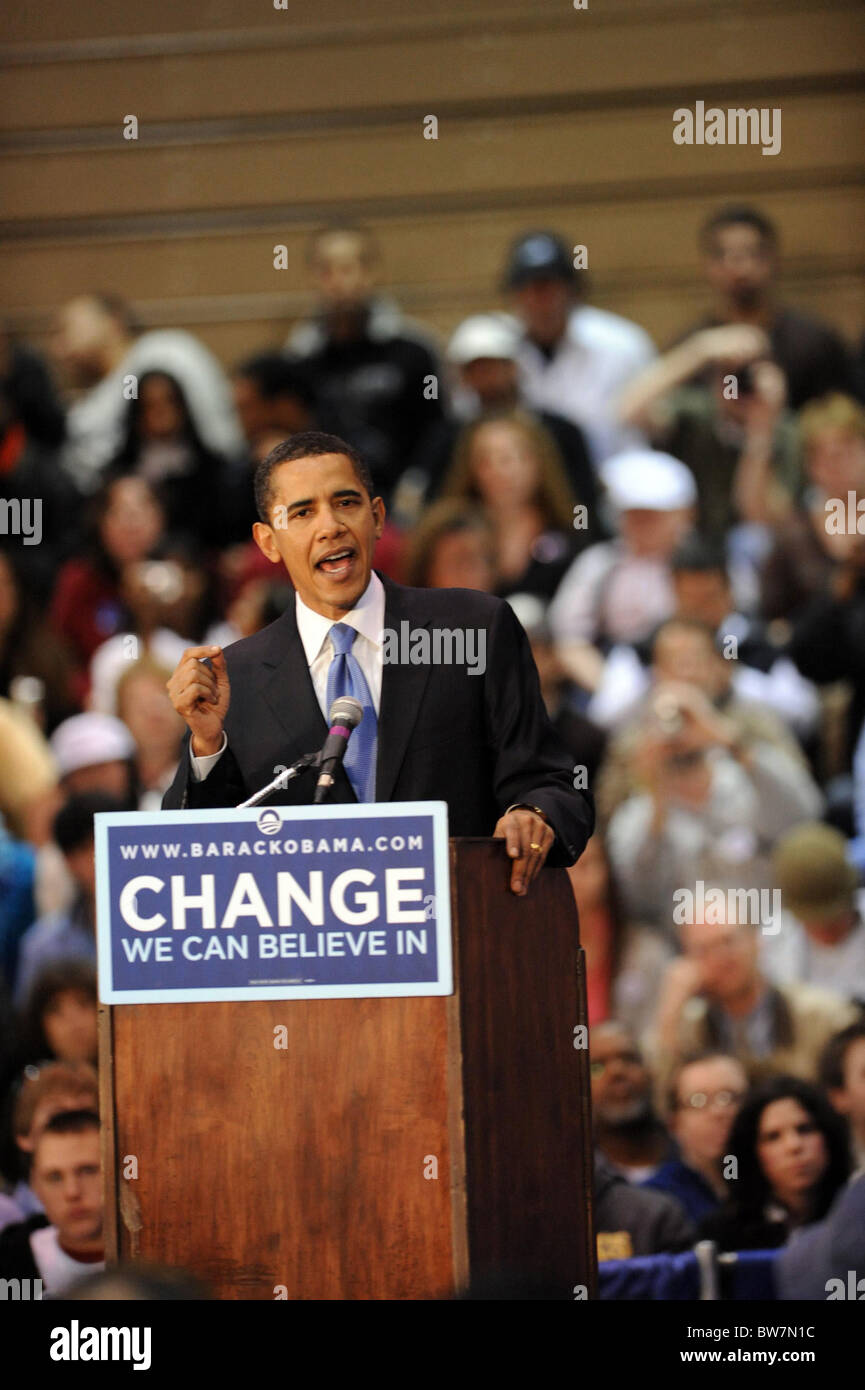 Barack Obama Road to Change Campaign Bus Tour Stock Photo - Alamy