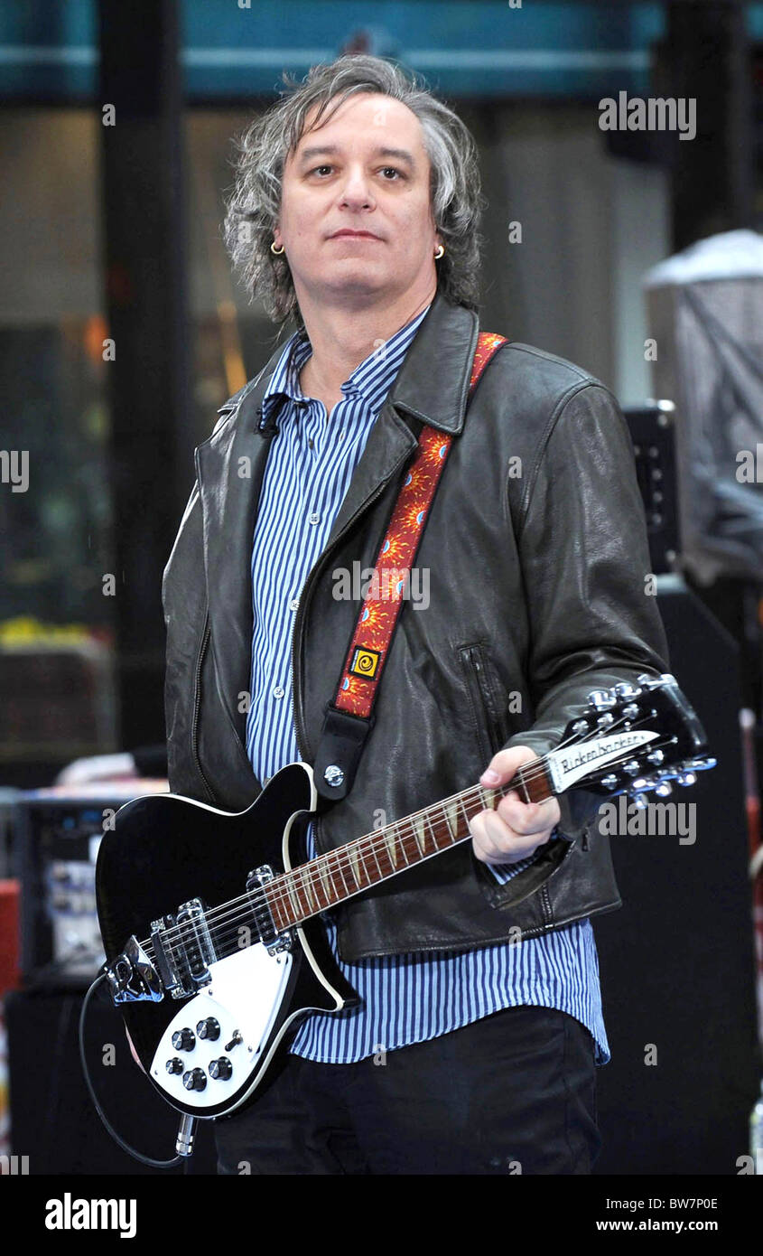 R.E.M. NBC Today Show Concert Stock Photo - Alamy
