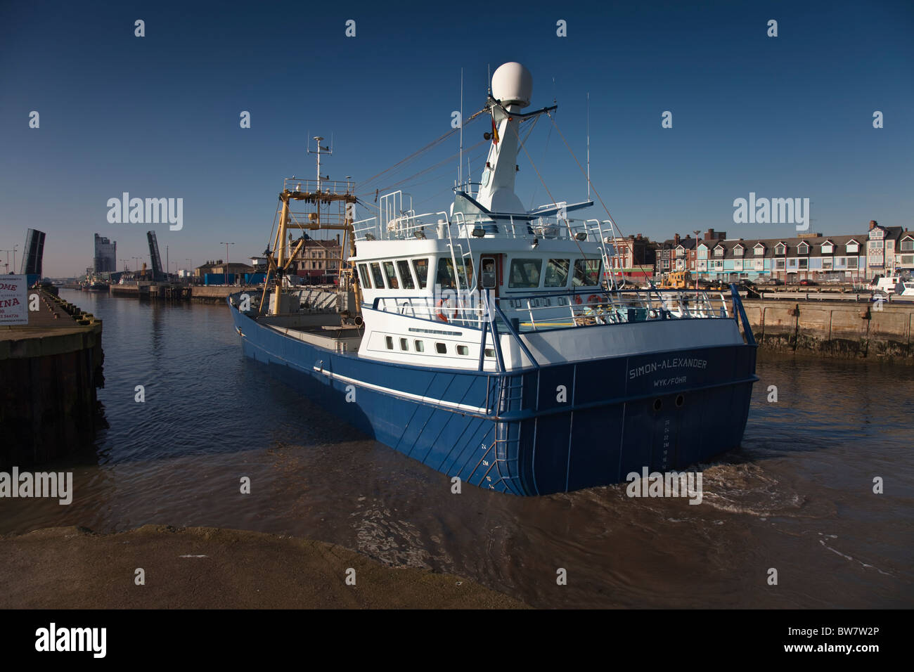 Dredge fishing hi-res stock photography and images - Alamy