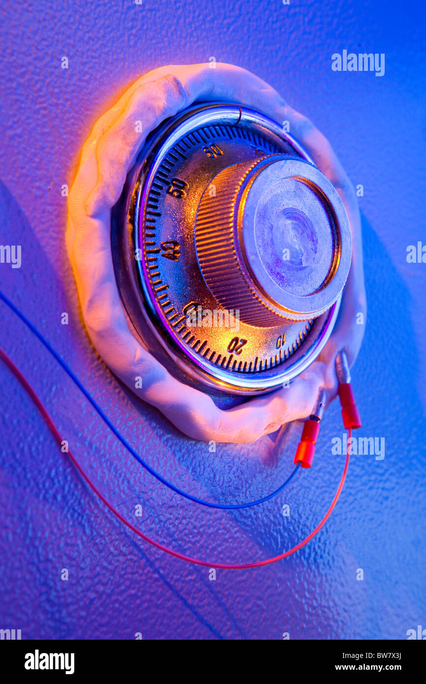 Safe tnt explosive robbery hi-res stock photography and images - Alamy