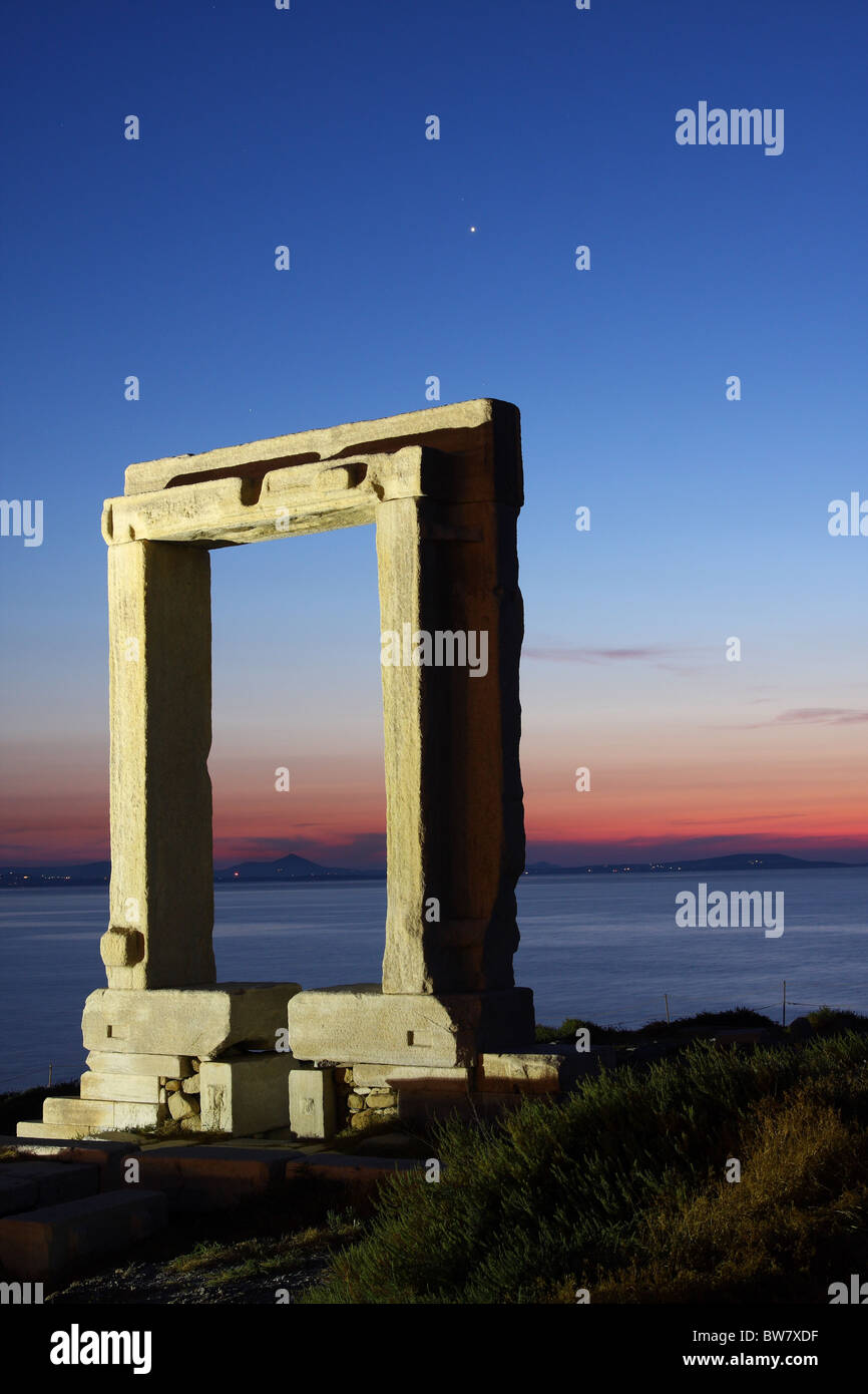 Portara ancient monument, Naxos island Stock Photo - Alamy