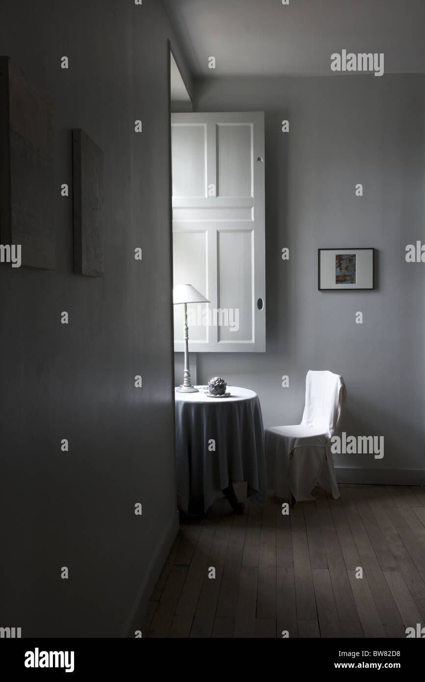 Corridor grey table chair hi-res stock photography and images - Alamy