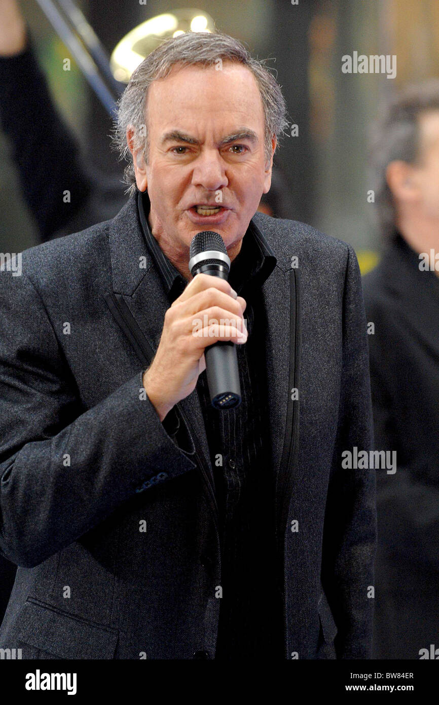Neil diamond singer performer hi-res stock photography and images - Alamy