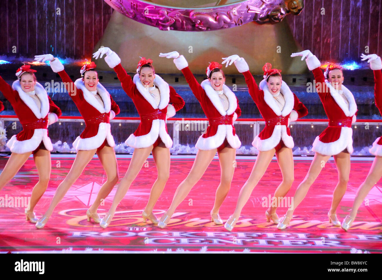 Christmas chorus tree hi-res stock photography and images - Alamy