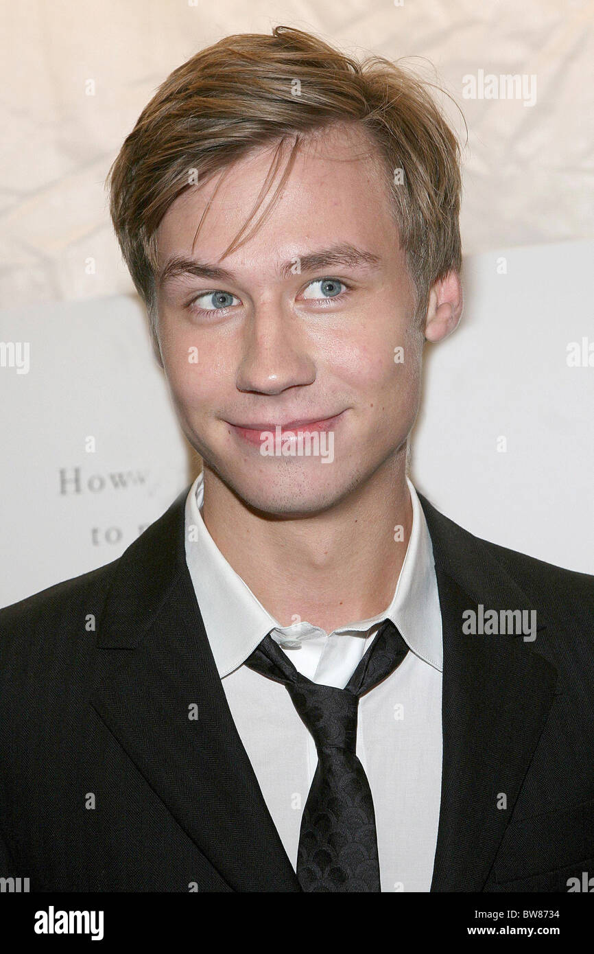 THE READER Premiere Stock Photo - Alamy