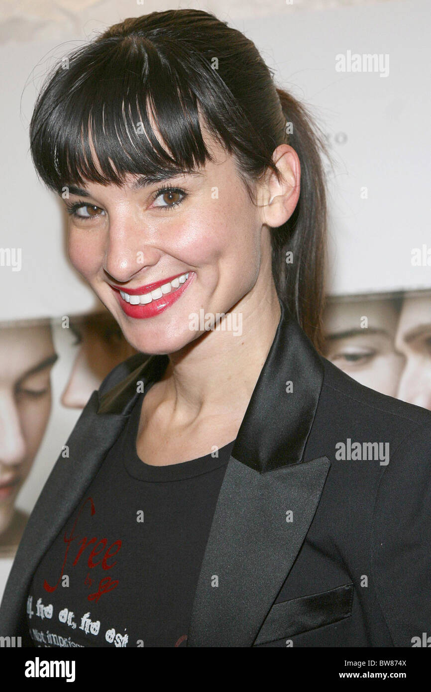 THE READER Premiere Stock Photo - Alamy