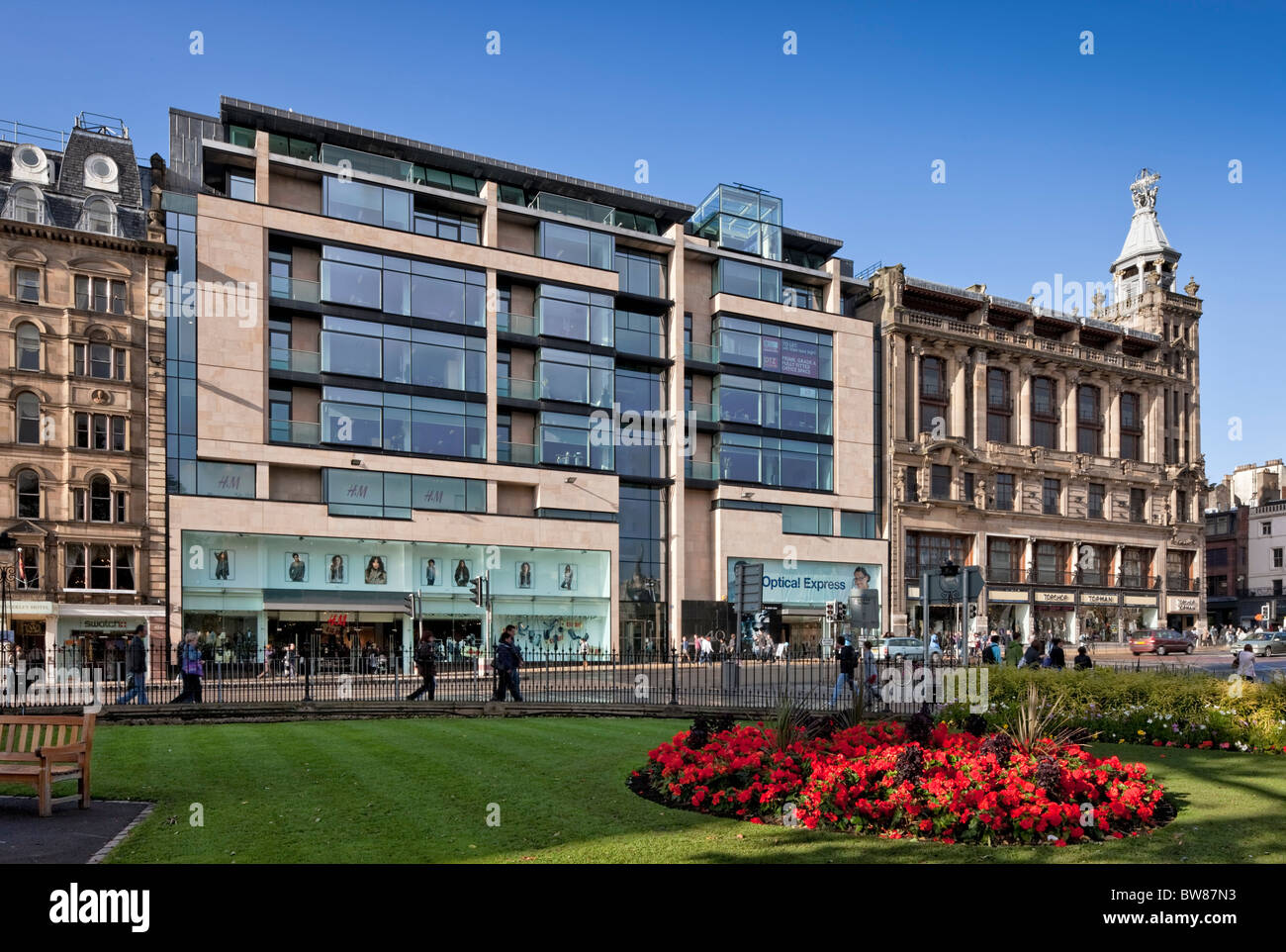 Edinburgh retail park hi-res stock photography and images - Alamy