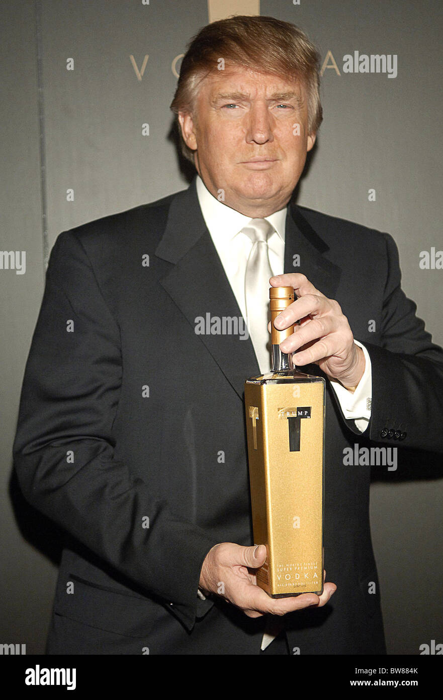 DRINKS AMERICA Launches TRUMP VODKA Stock Photo - Alamy