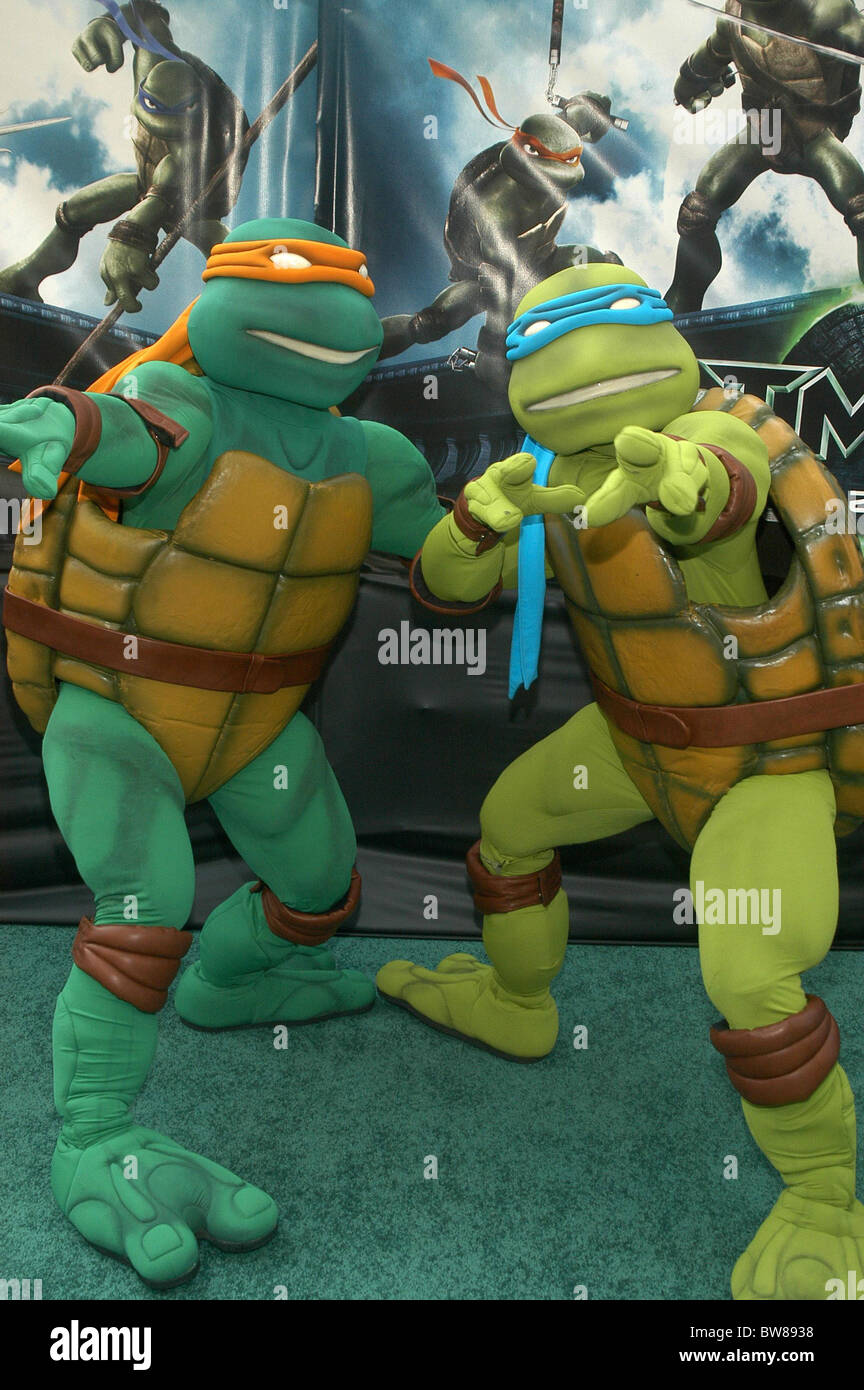 Teenage mutant ninja turtles leonardo hi-res stock photography and ...