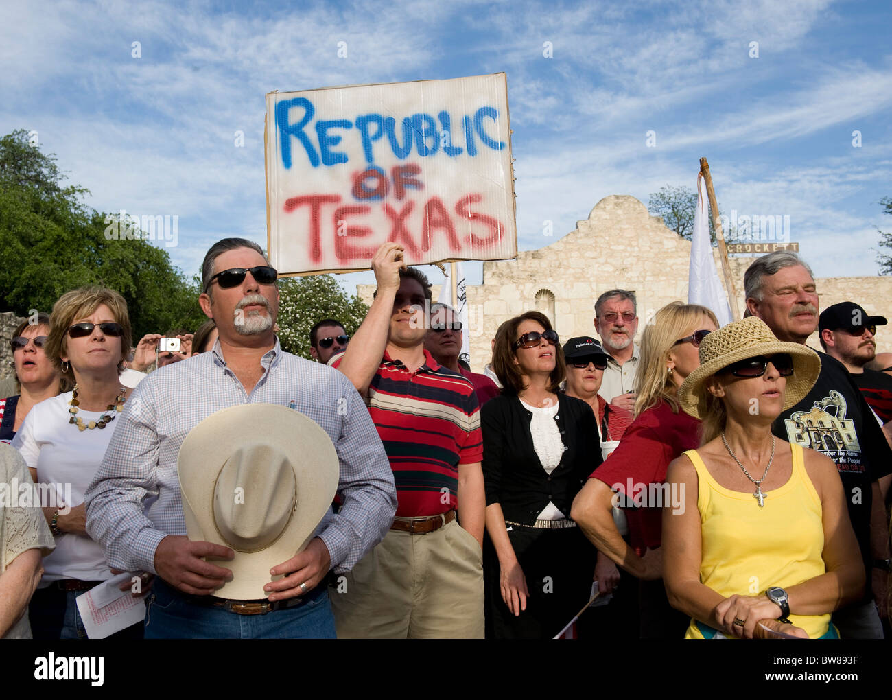 "Tea Party" rally protesting federal bailouts and President Obama's ...
