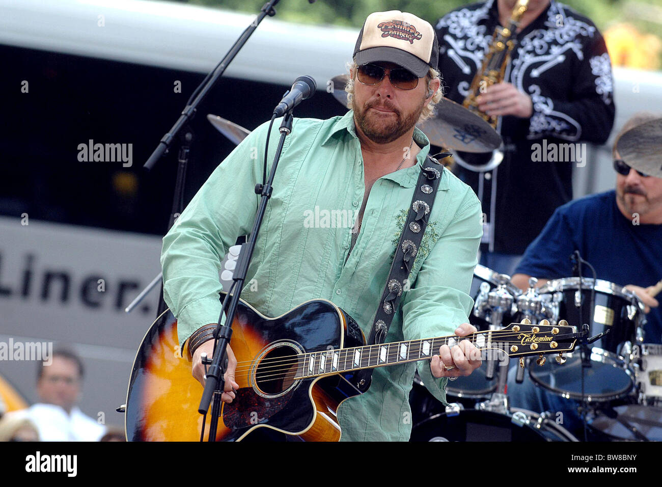 Toby keith concert hi-res stock photography and images - Alamy