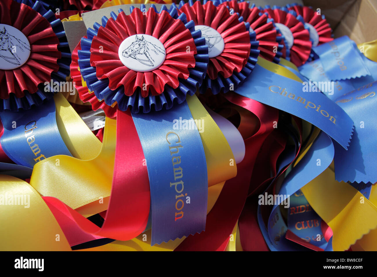 Gold prizes hi-res stock photography and images - Alamy