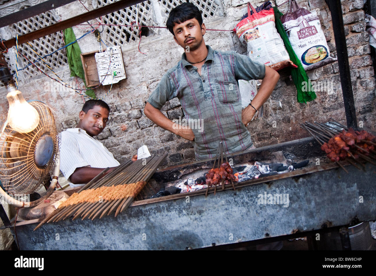 Poor indian boys hi-res stock photography and images - Alamy