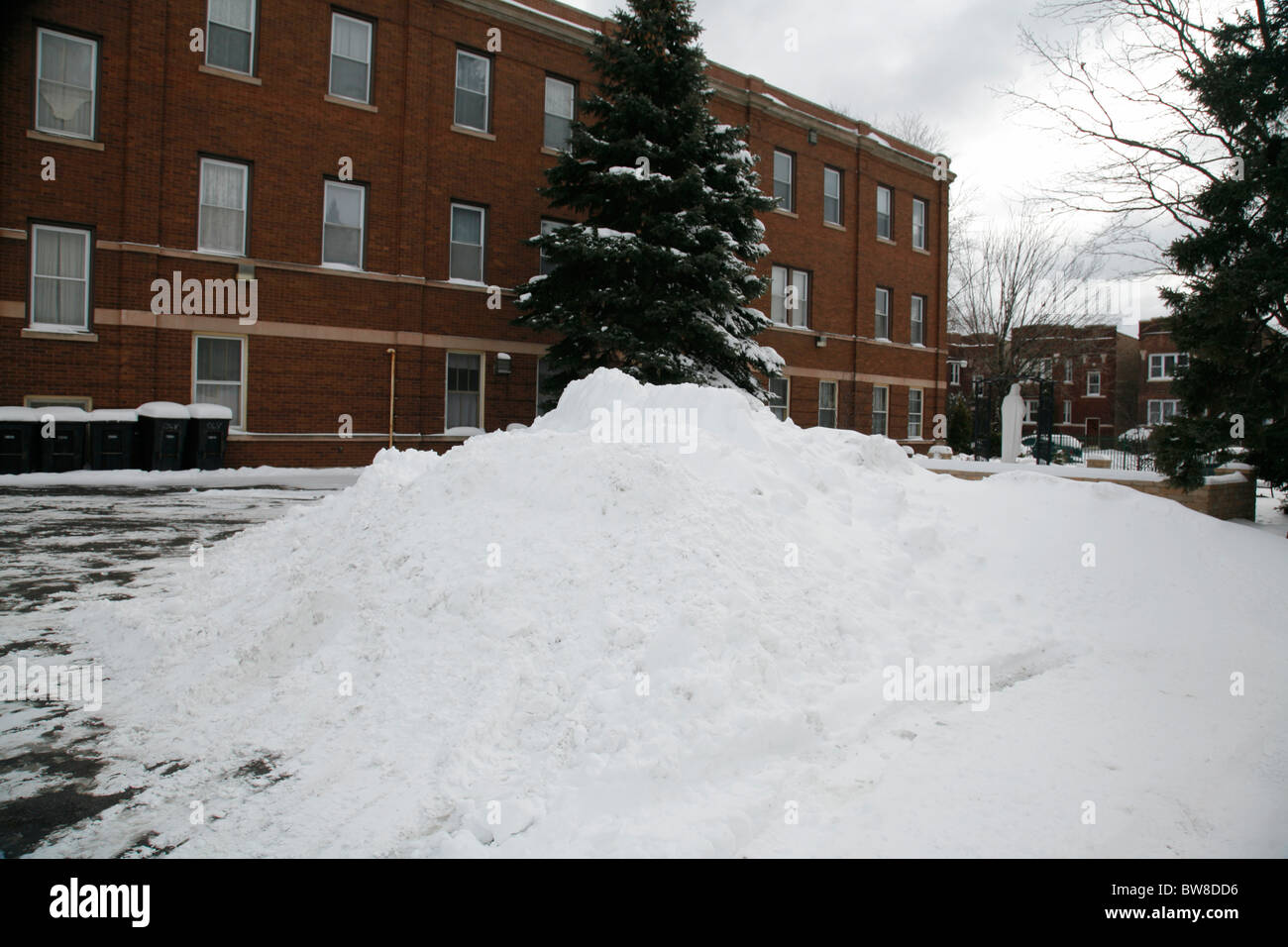 snow piles in a parking lot in winter Stock Photo - Alamy