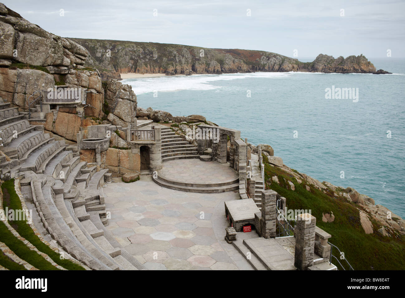 Outdoor theatre cornwall hi-res stock photography and images - Alamy