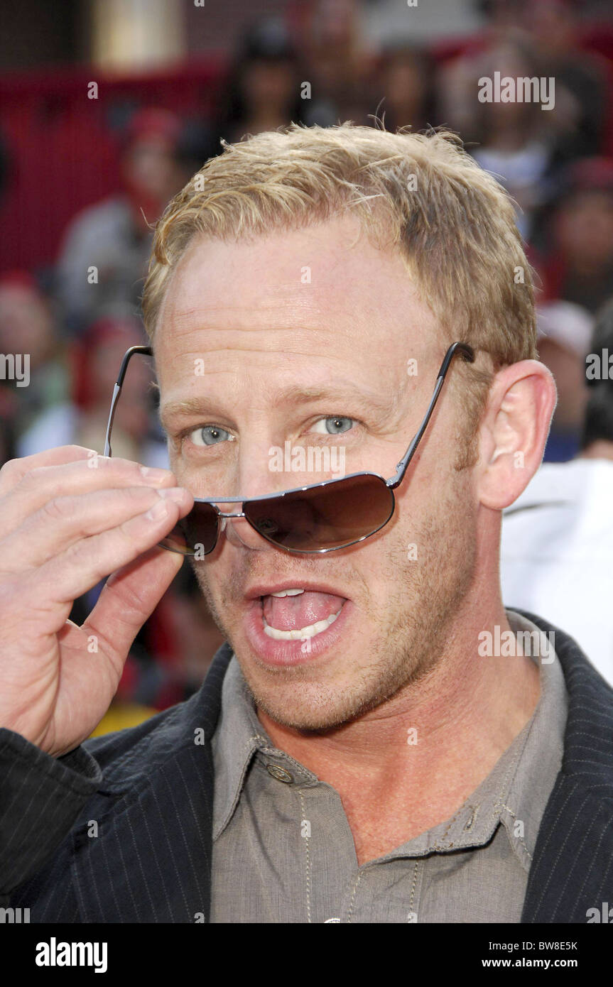 Premiere of PIRATES OF THE CARIBBEAN: AT WORLD'S END Stock Photo - Alamy