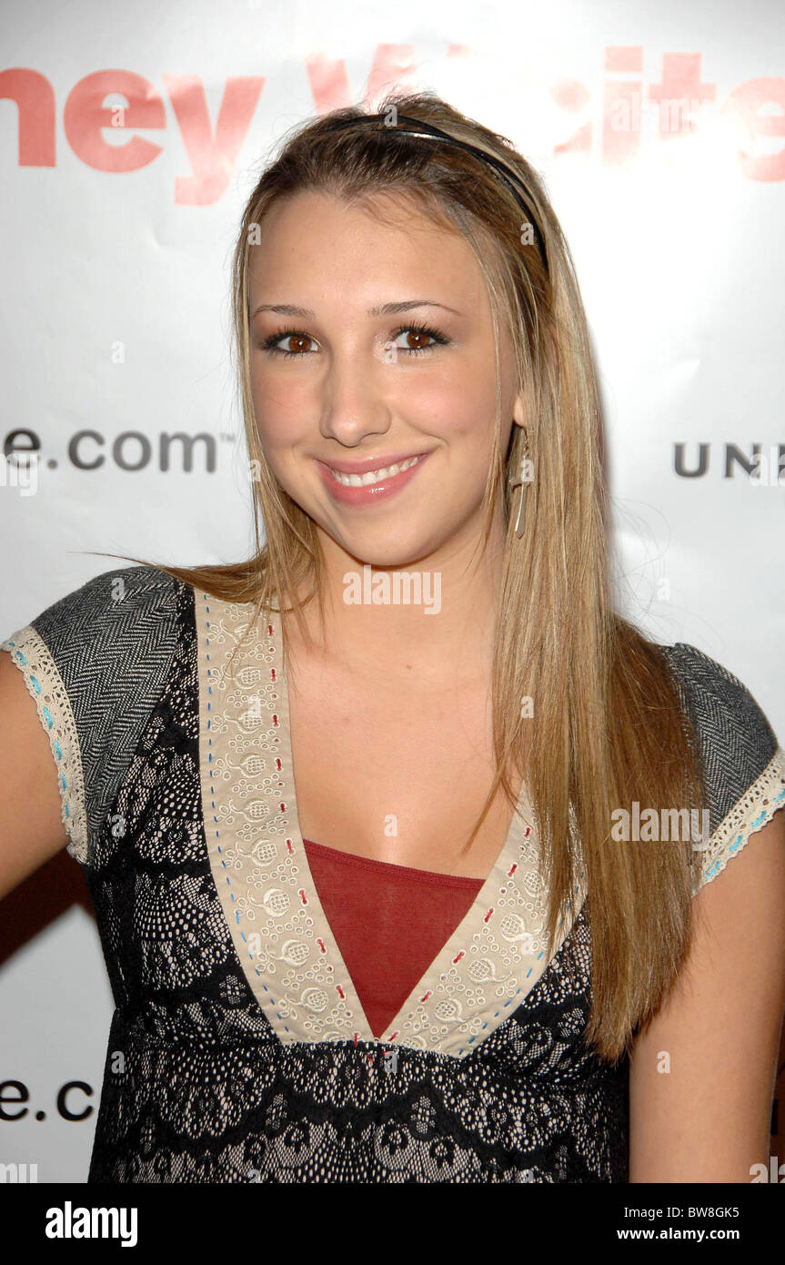 SYDNEY WHITE Premiere Stock Photo - Alamy