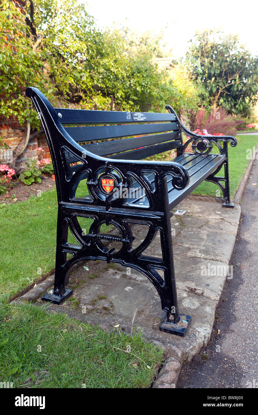 park bench seat Stock Photo - Alamy