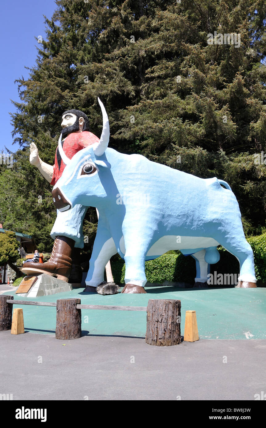 Babe the Blue Ox statue by Paul Bunyan at Trees Of Mystery, Klamath ...