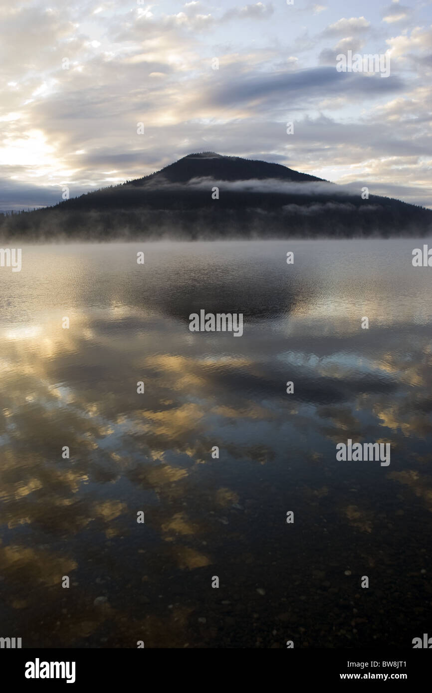 Bowron lakes hi-res stock photography and images - Alamy