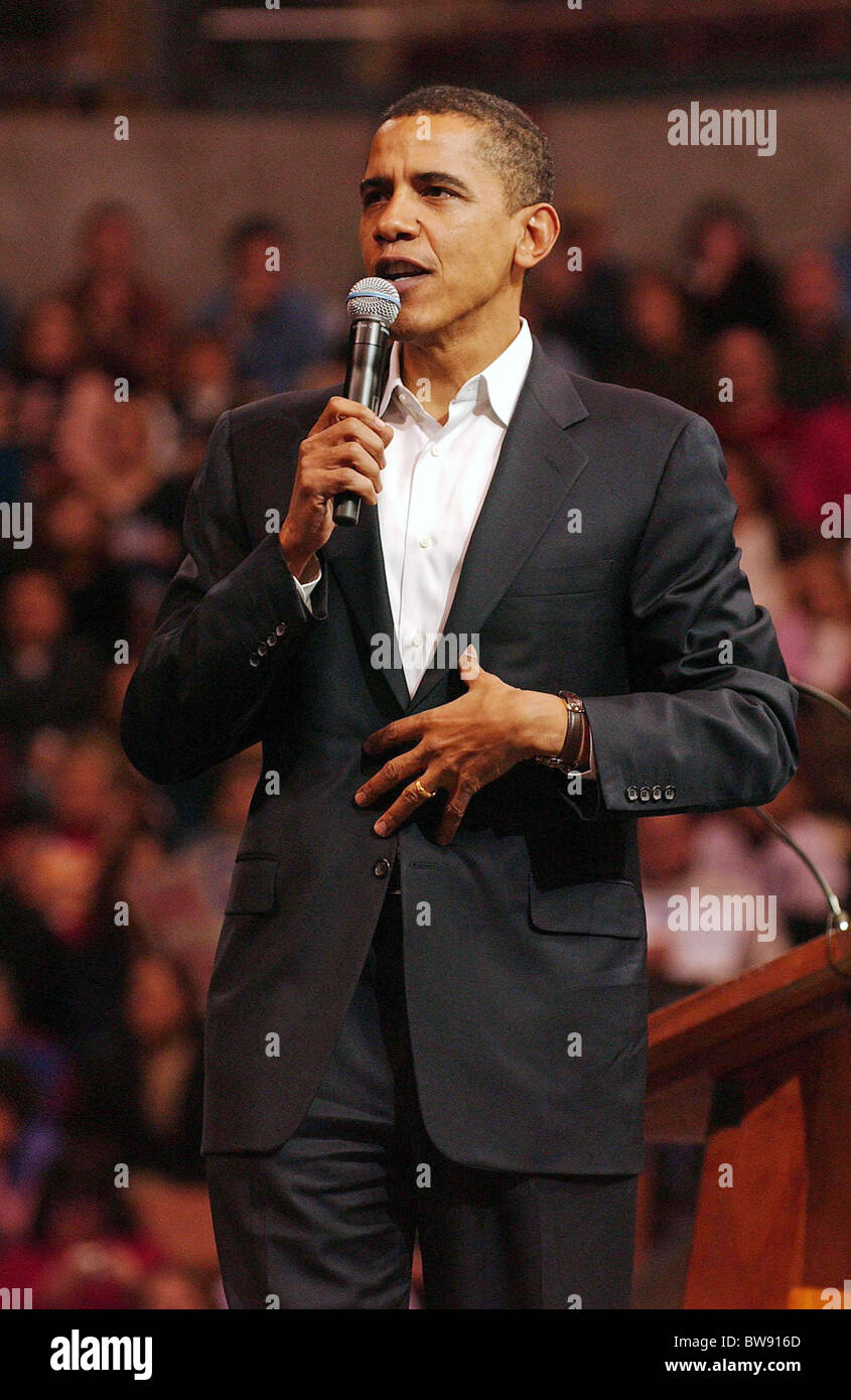 Barack Obama Campaign Rally for Democratic Presidential Primary with ...