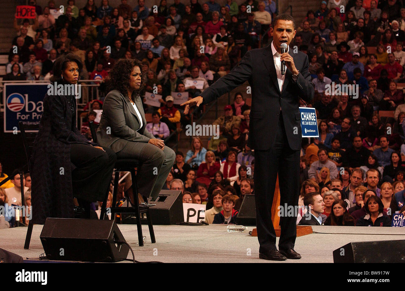 Barack Obama Campaign Rally for Democratic Presidential Primary with ...