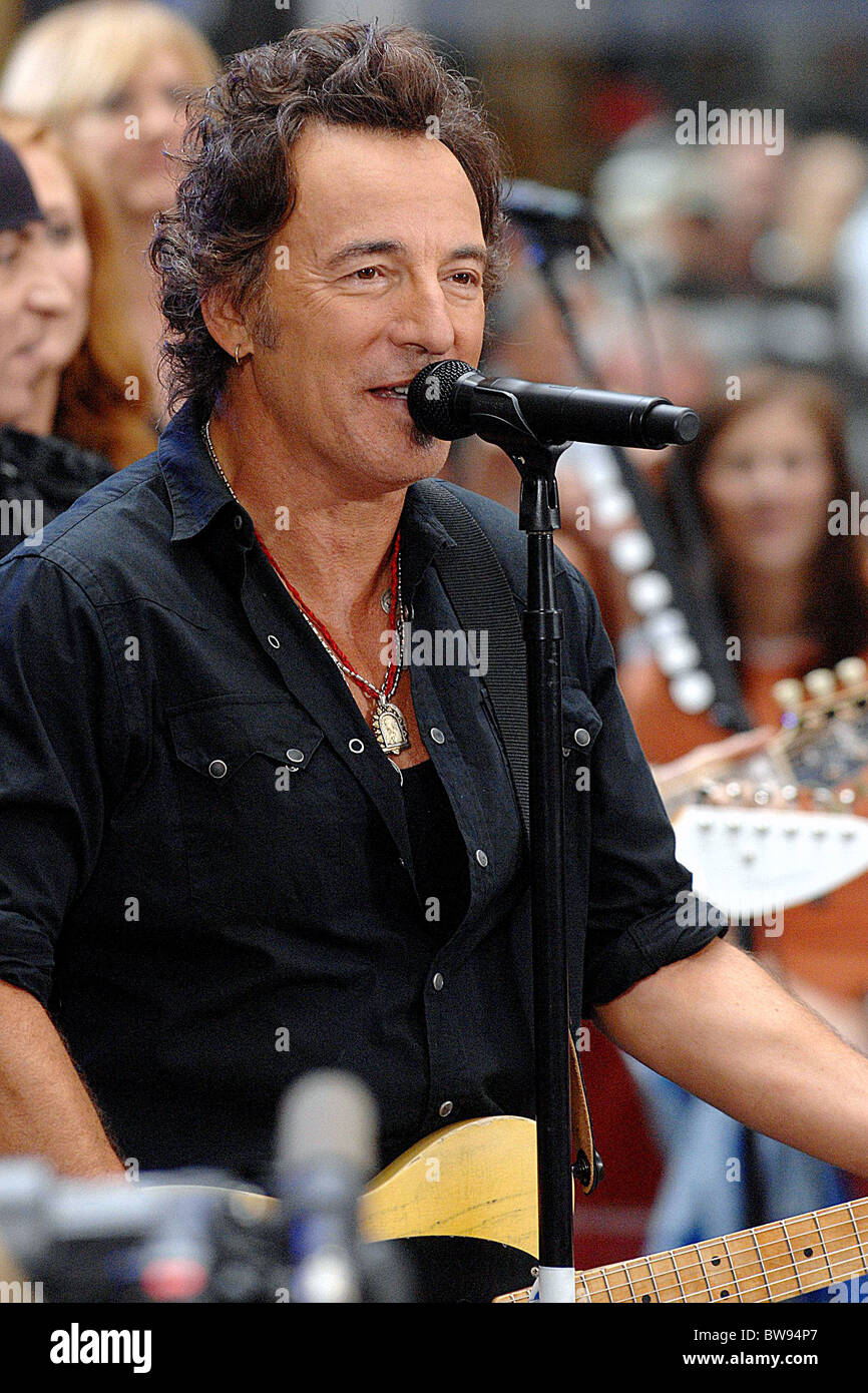 NBC Today Show Concert with Bruce Springsteen and the E Street Band ...