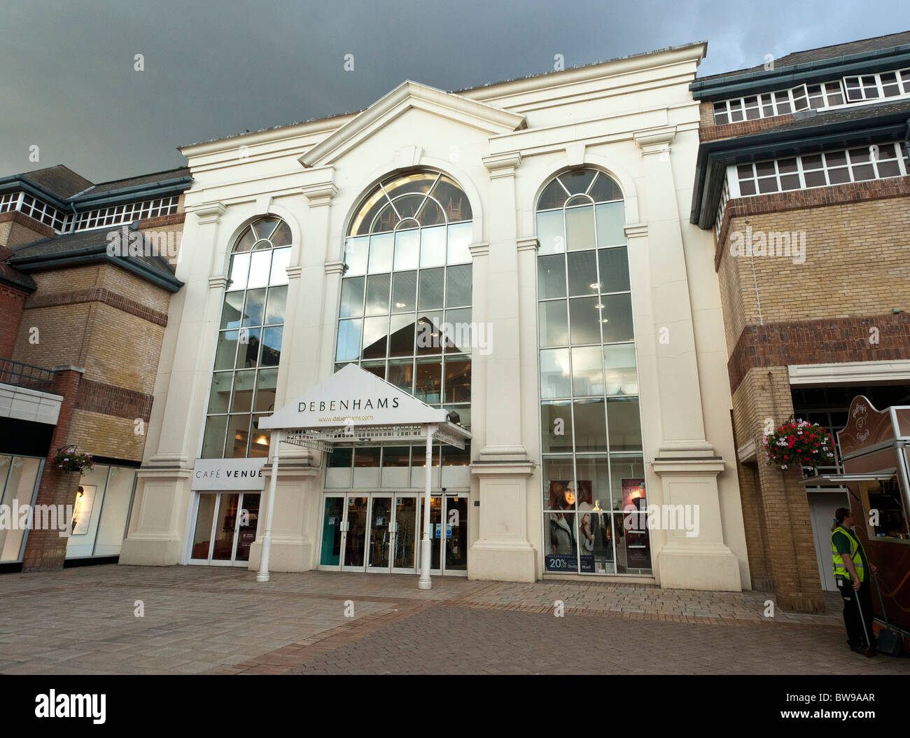 Women clothes shop logo hi-res stock photography and images - Alamy