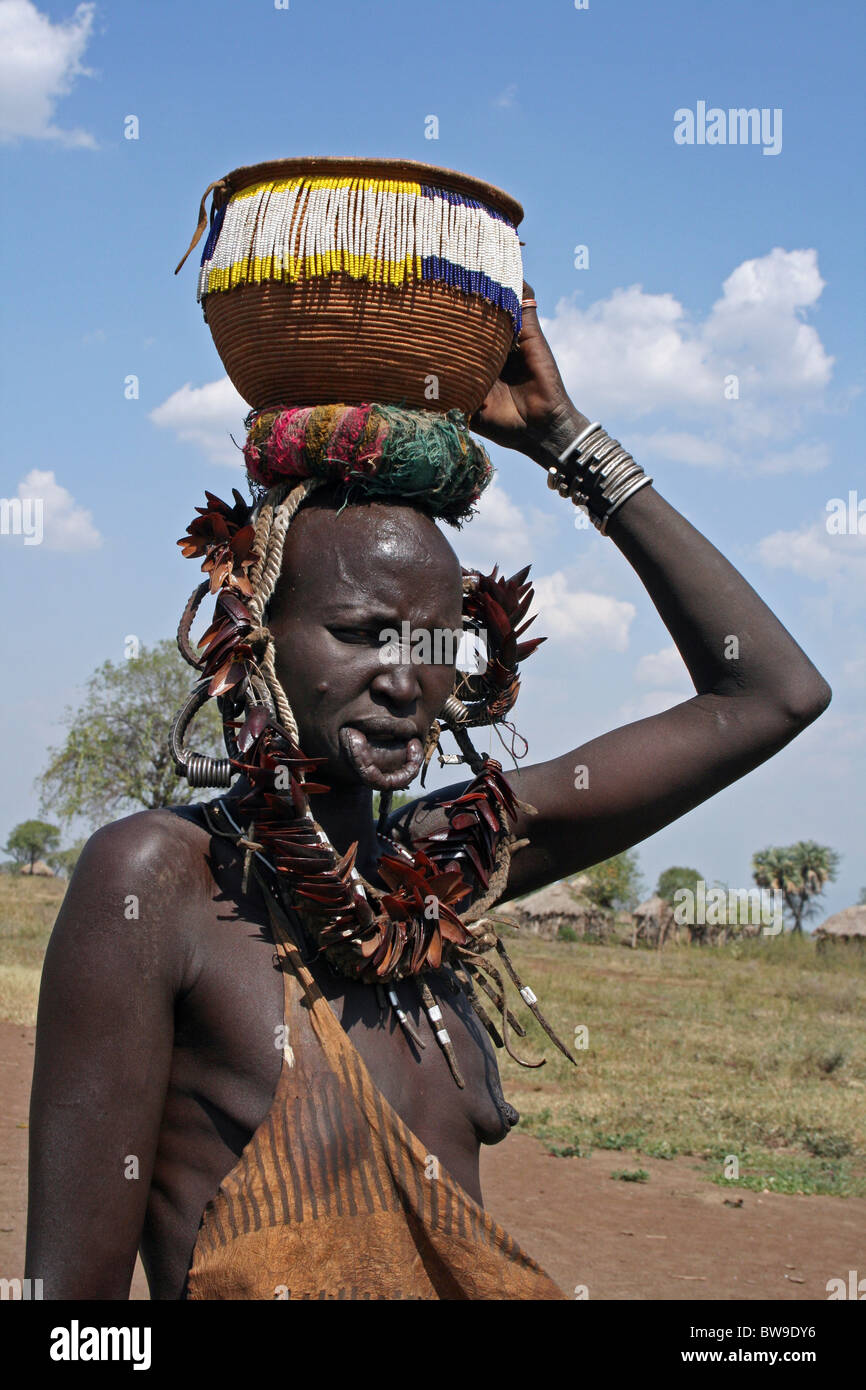 Mursi Tribe In Ethiopia – Mursi Ethiopian People – SDYEM