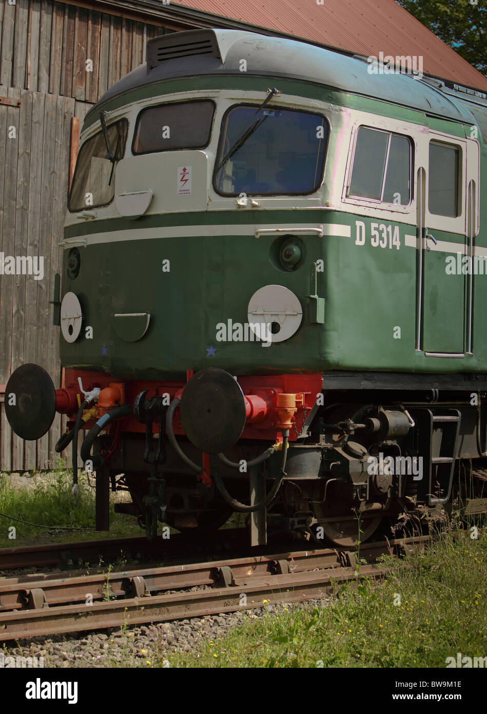 Class 26 diesel locomotive br hi-res stock photography and images - Alamy