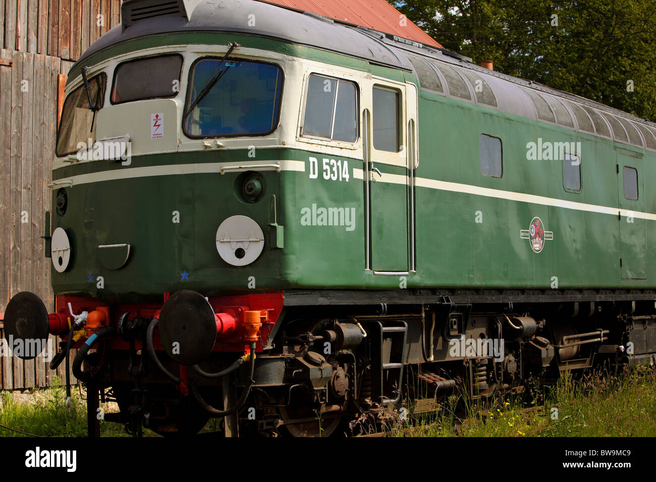 Class 26 diesel locomotive br hi-res stock photography and images - Alamy