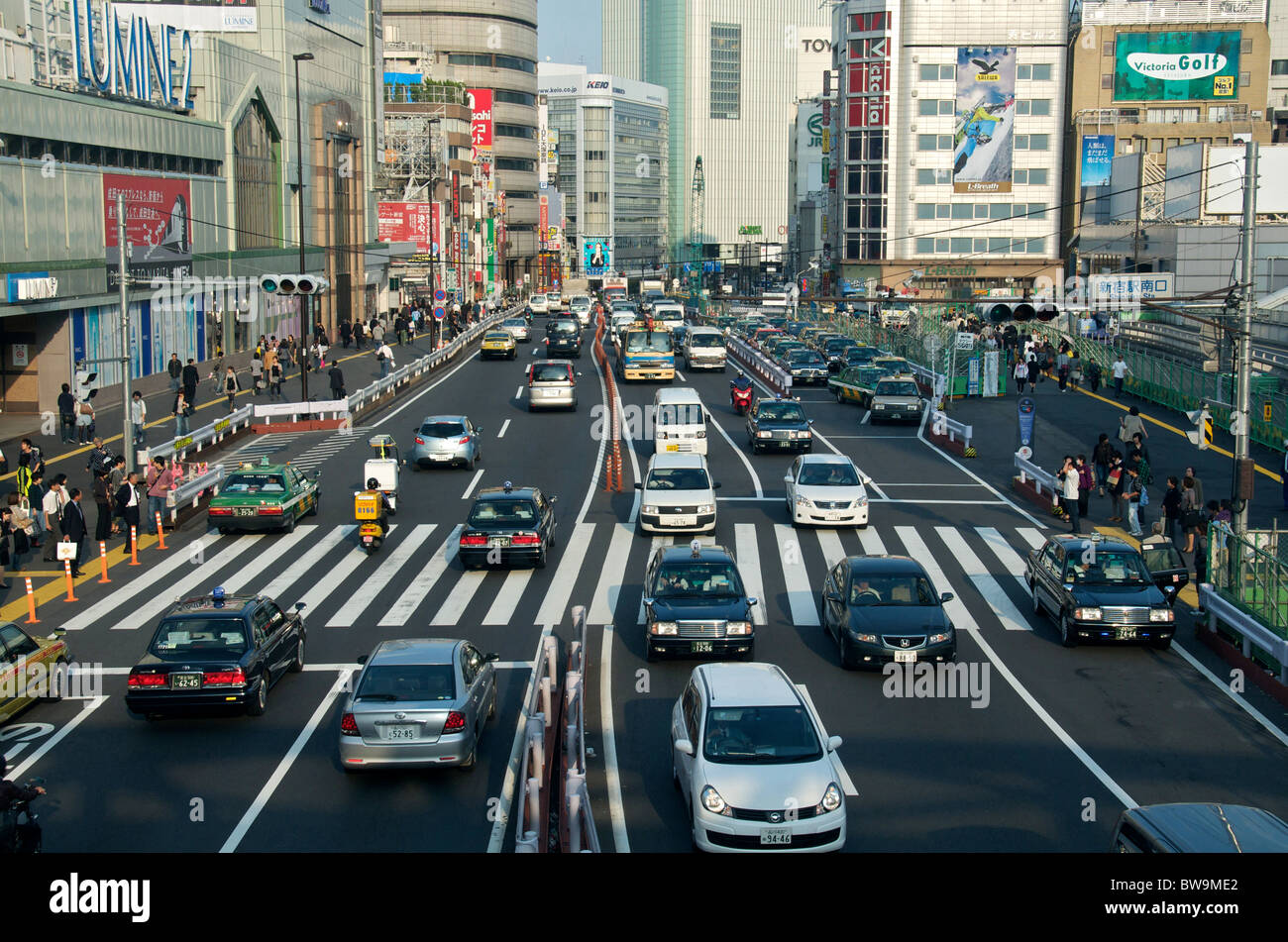 street scene, Shinjuku, Tokyo, Japan Stock Photo - Alamy