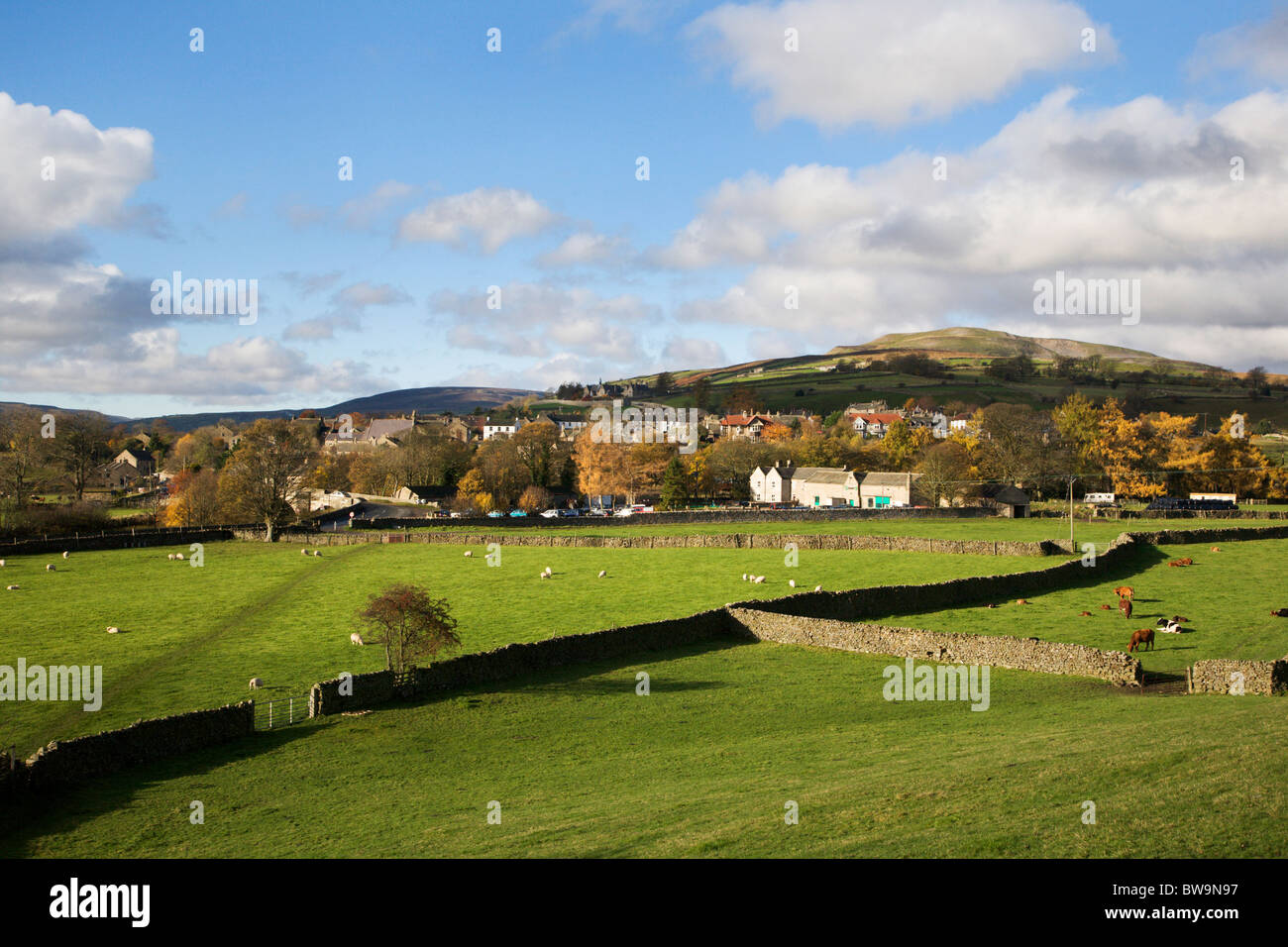 Reeth and Calver Hill in Autumn Swaledale North Yorkshire England Stock ...
