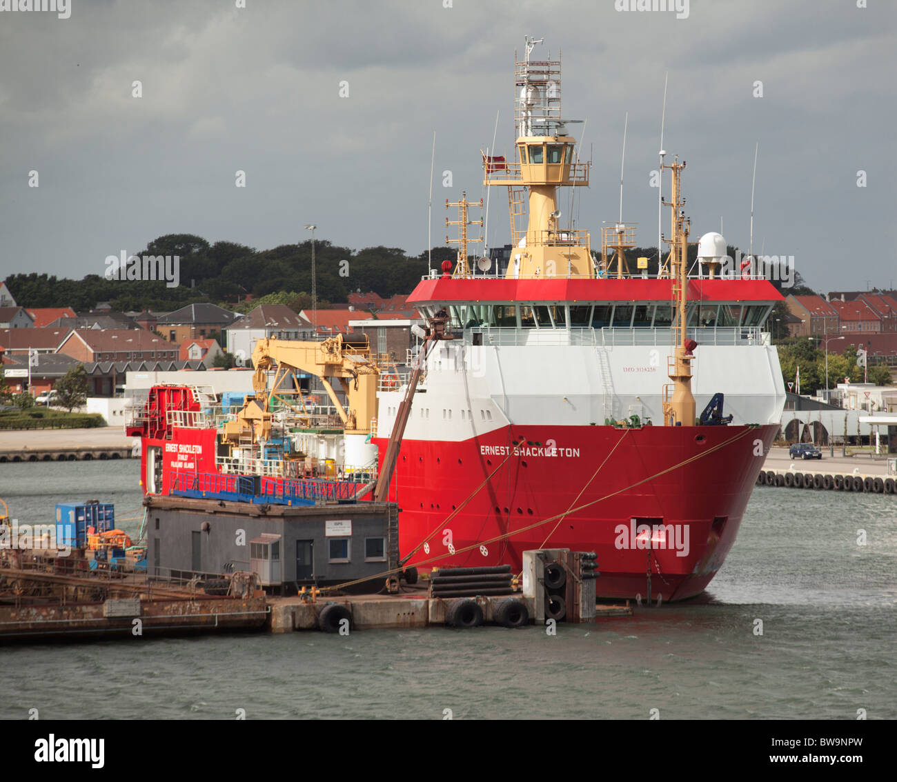 RRS Ernest Shackleton arctic research ship Stock Photo - Alamy