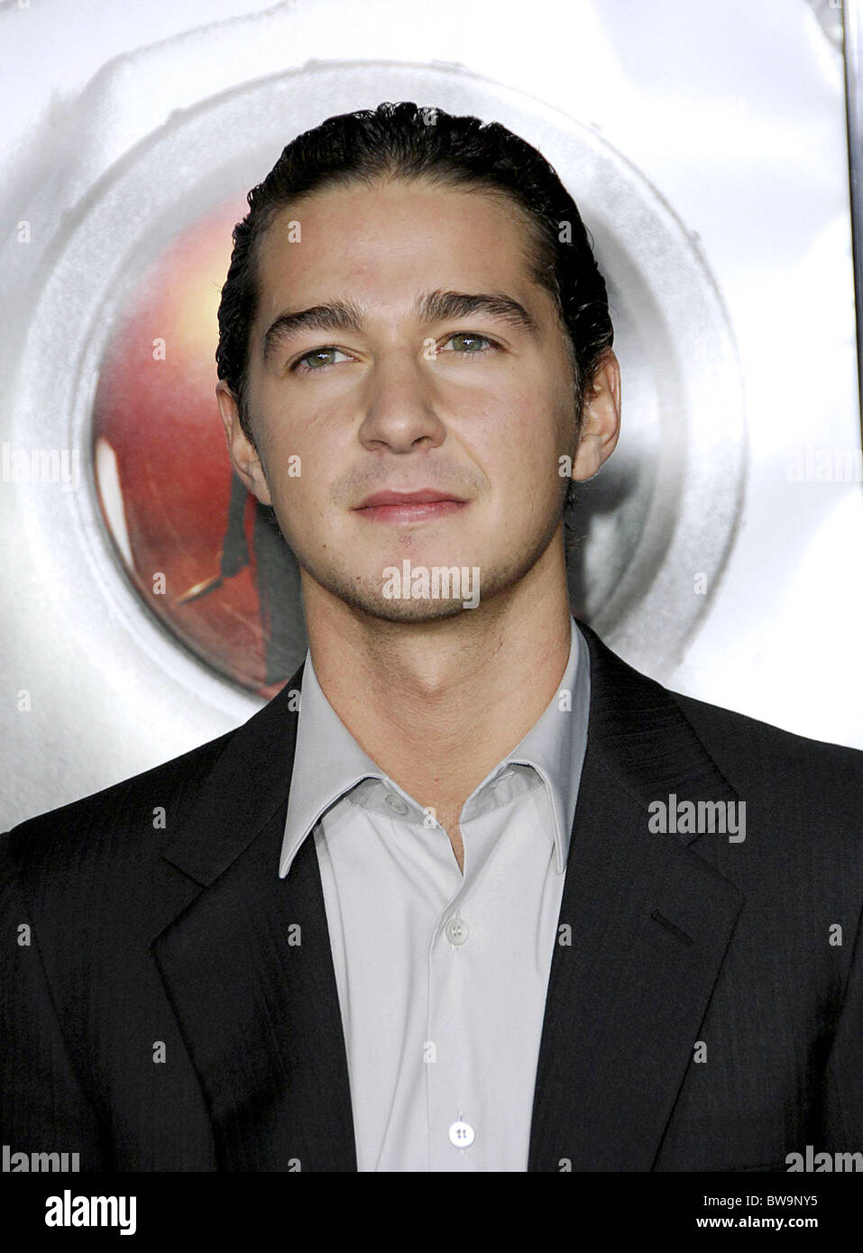 Disturbia 2007 Shia Labeouf Stock Photos & Disturbia 2007 Shia Labeouf ...