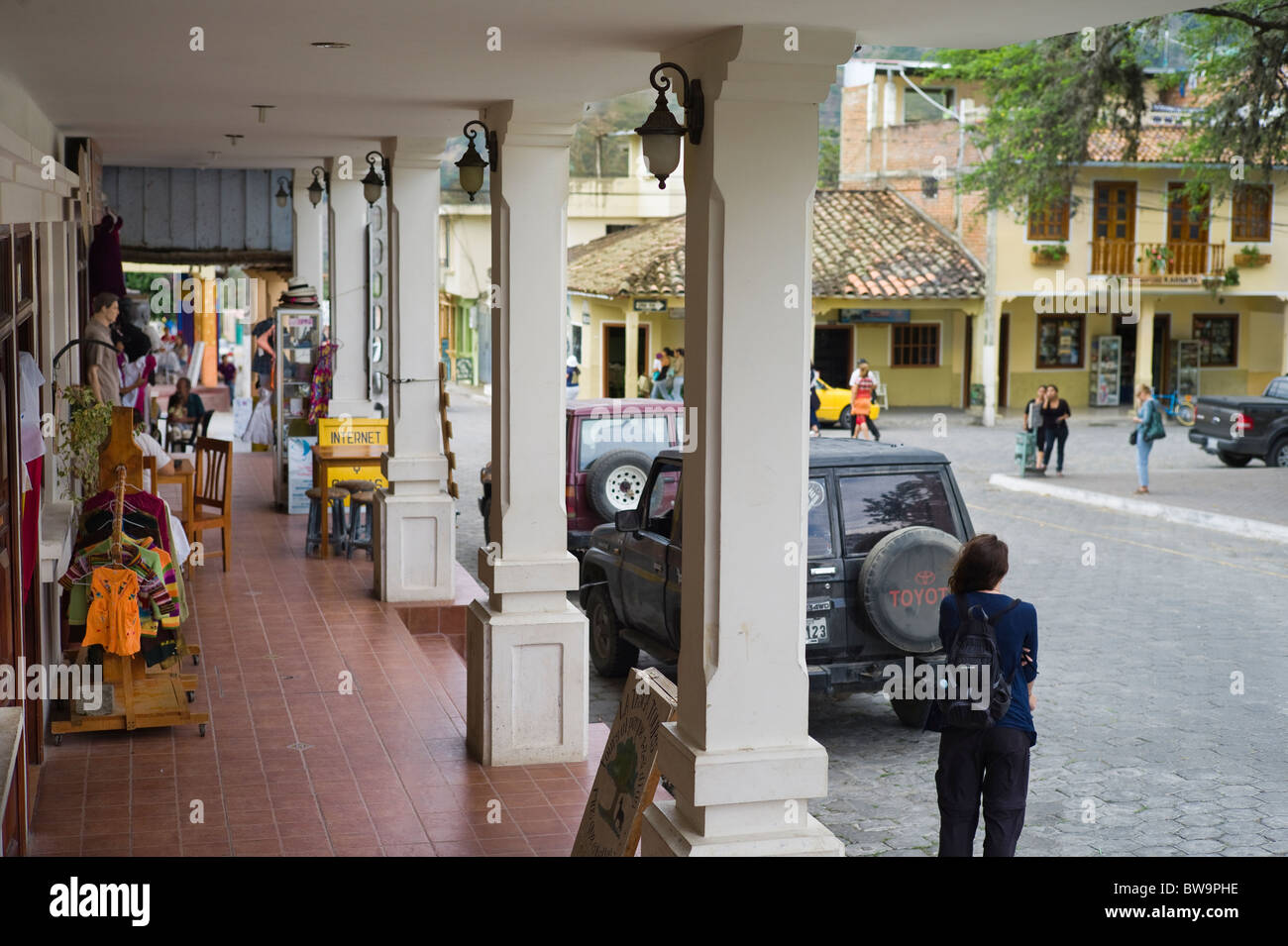 Ecuador, Loja, Vilcabamba, Plaza de Armas, arcade Stock Photo - Alamy