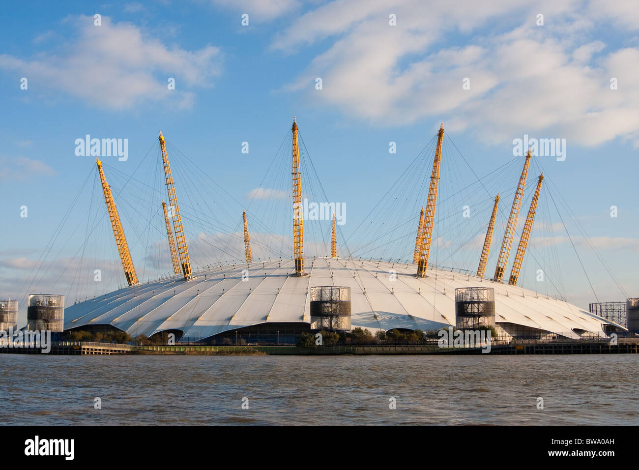 Greenwich dome and river hi-res stock photography and images - Alamy