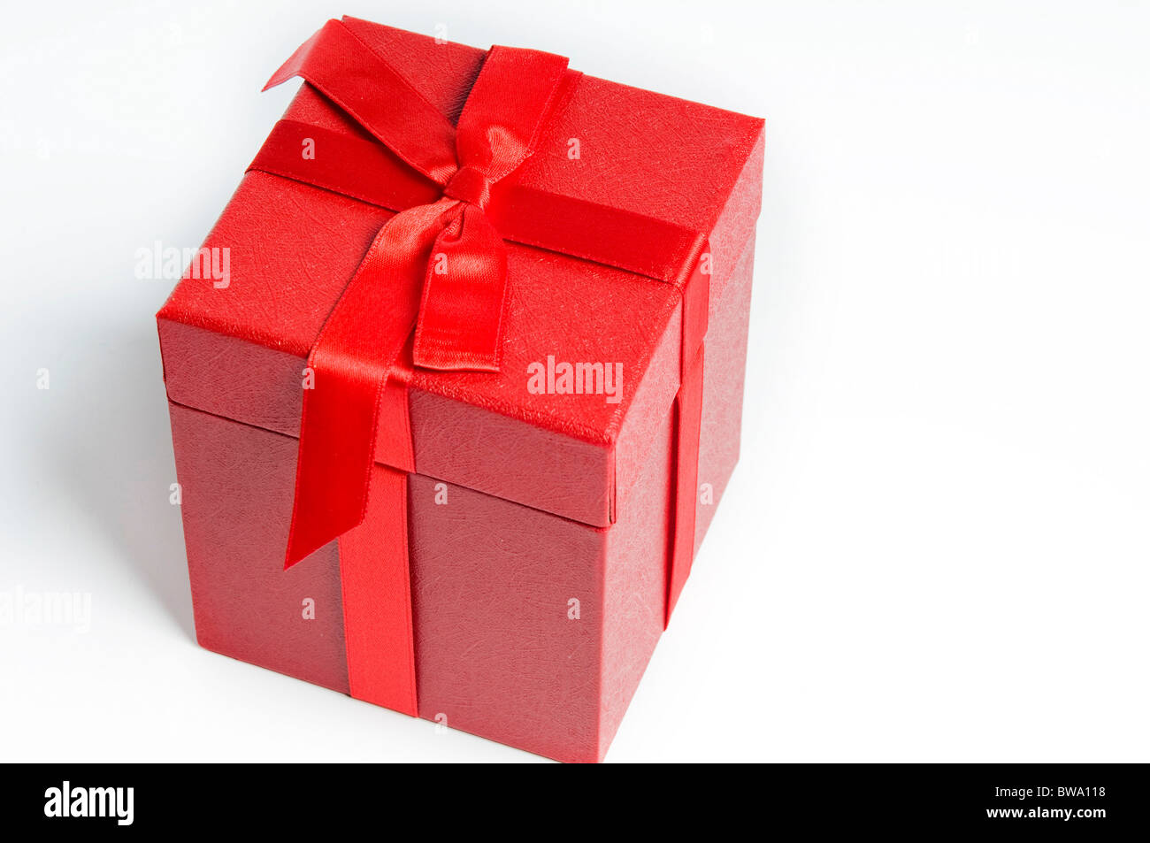 red gift box Stock Photo - Alamy
