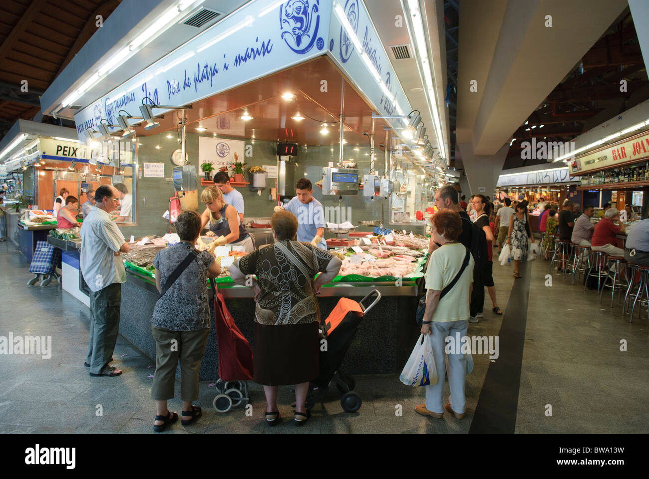 stall selling fish and seafood in Mercado Santa Caterina , Mercat Santa ...