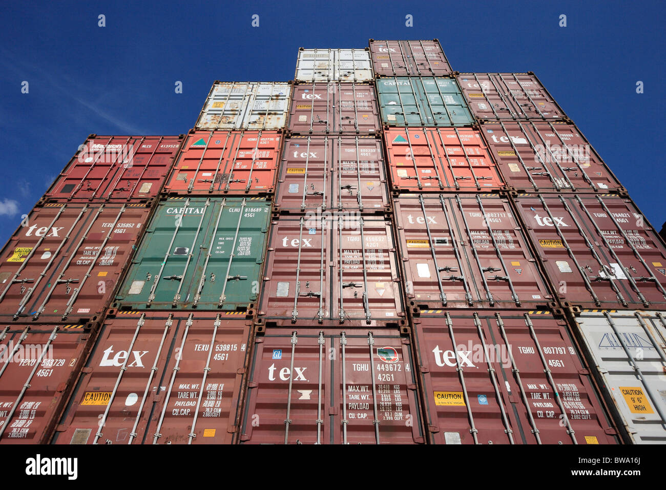 Transporting a load high hi-res stock photography and images - Alamy