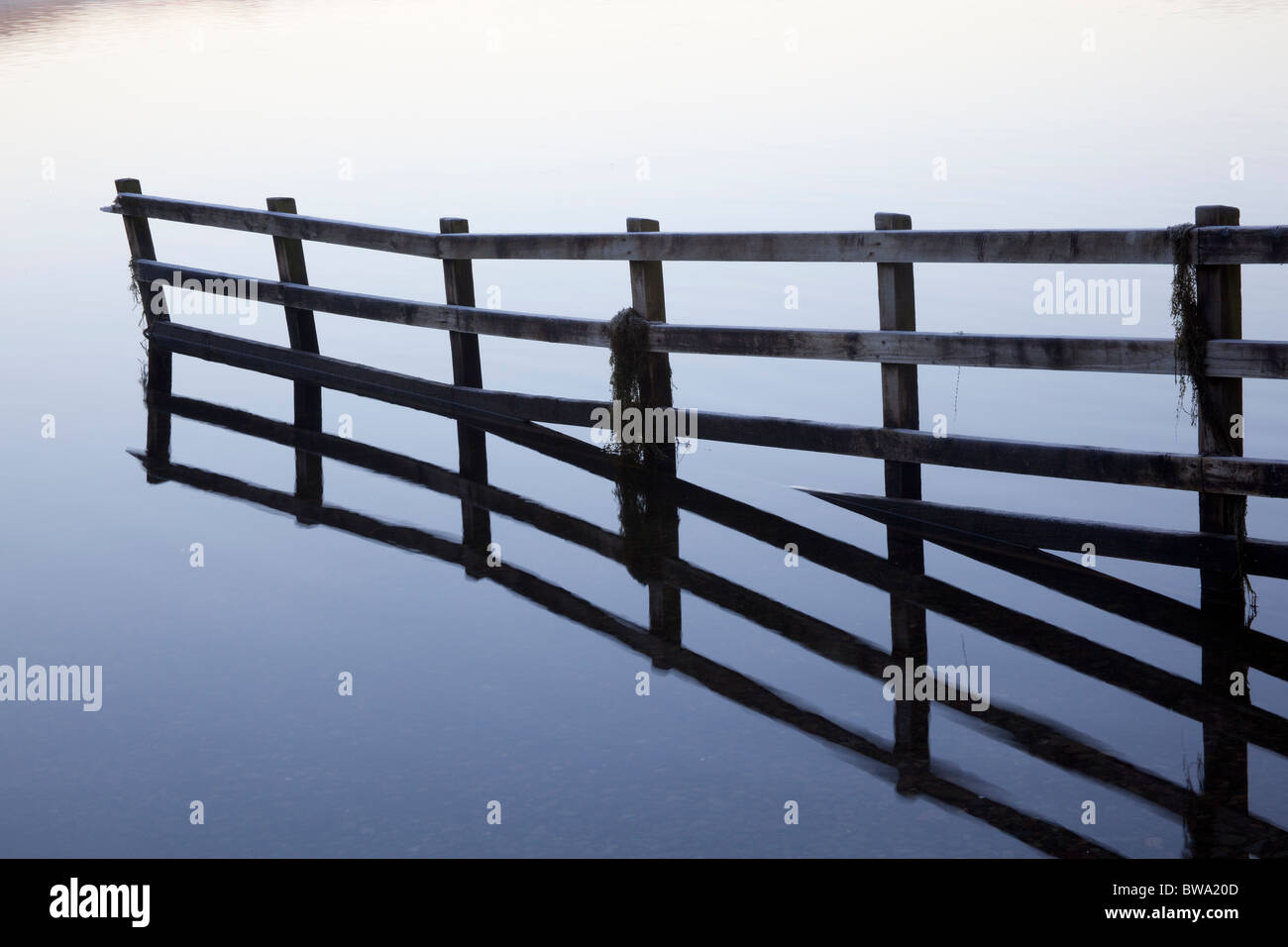 Lake fence hi-res stock photography and images - Alamy