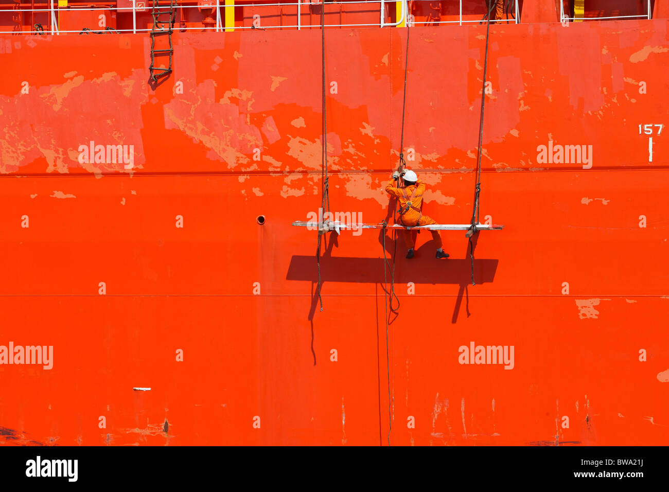 Painting ships hull hi-res stock photography and images - Alamy