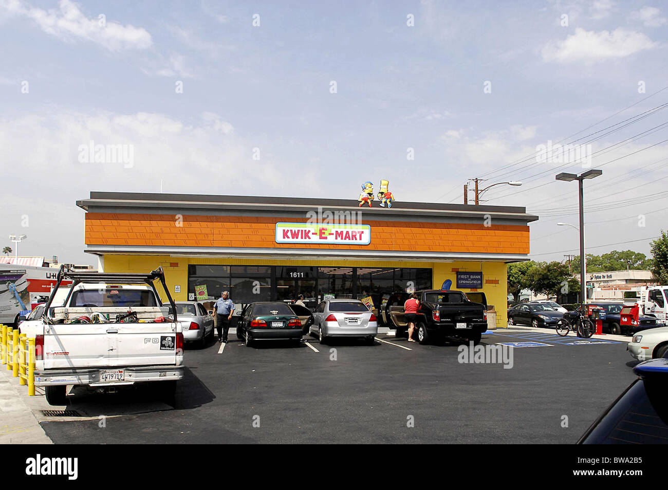 7-Eleven Transformed into Kwik-E-Mart to Promote THE SIMPSONS MOVIE ...