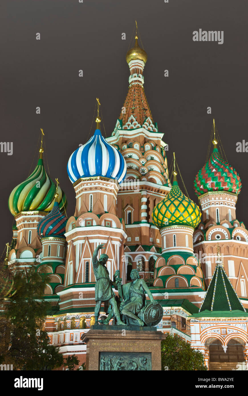 Saint Basil´s Cathedral at night, Moscow, Russia Stock Photo - Alamy