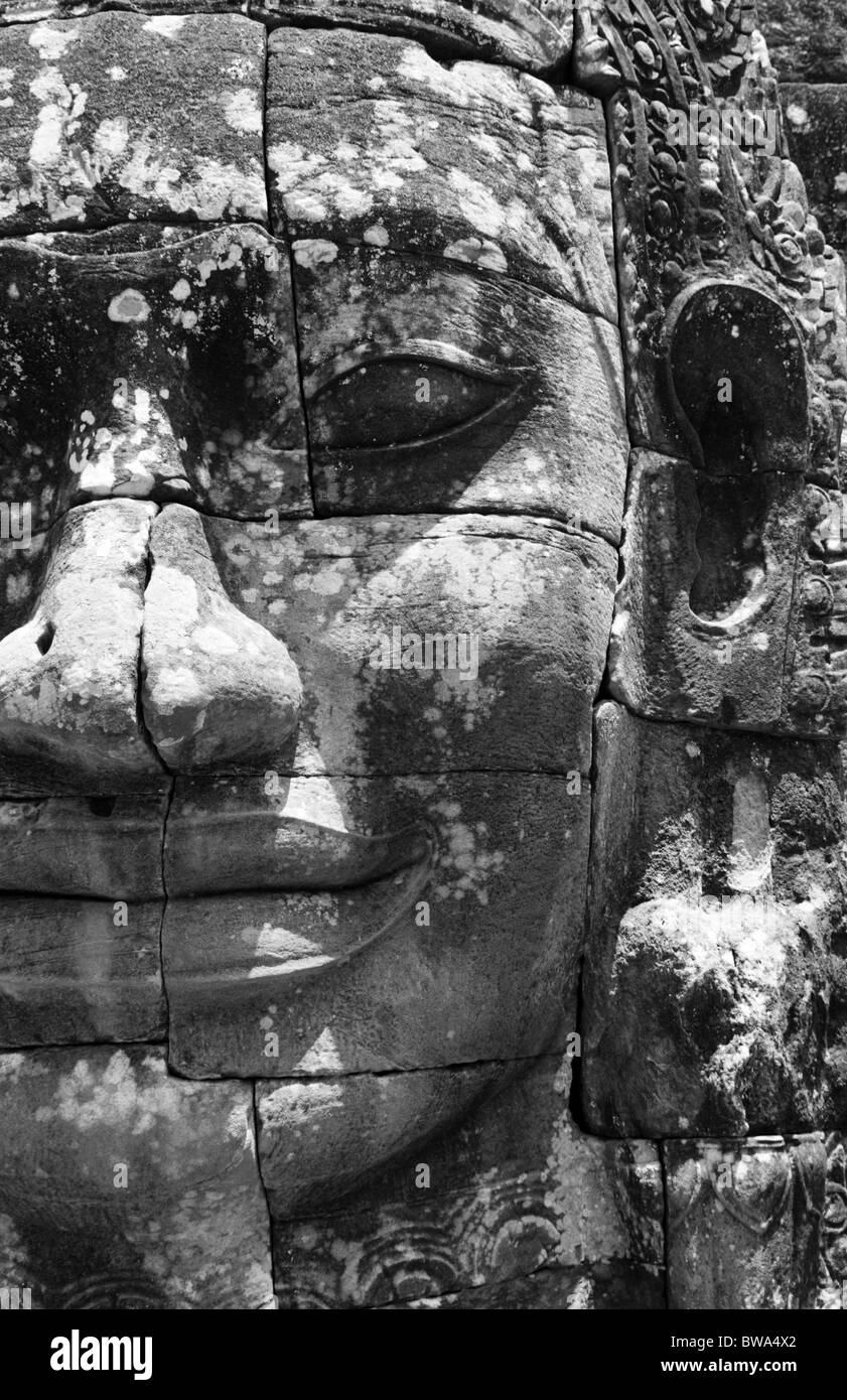 Great Smiling Stone face of Bayon, Angkor Wat, Cambodia Stock Photo - Alamy