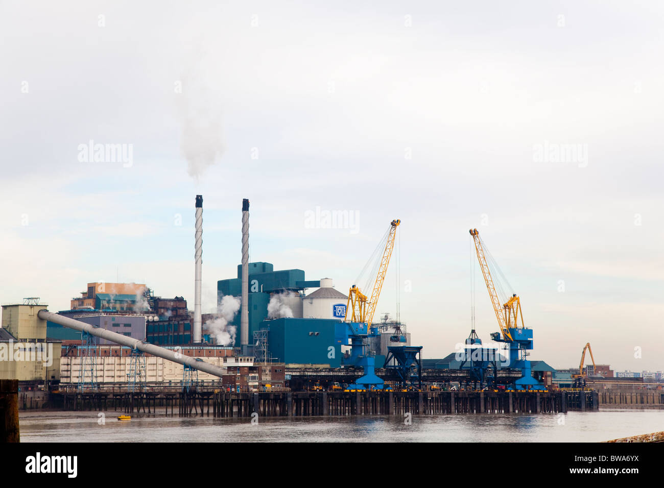 Tate & Lyle, Thames Refinery, Factory Road, Silvertown, London, E16, UK ...